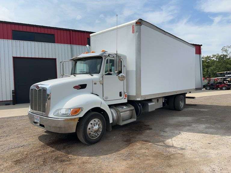 2014 Peterbilt 337 Box Truck - RES Auction Services