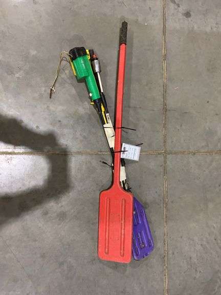 Hot Shot Cattle Prods & Rattle Paddles - RES Auction Services