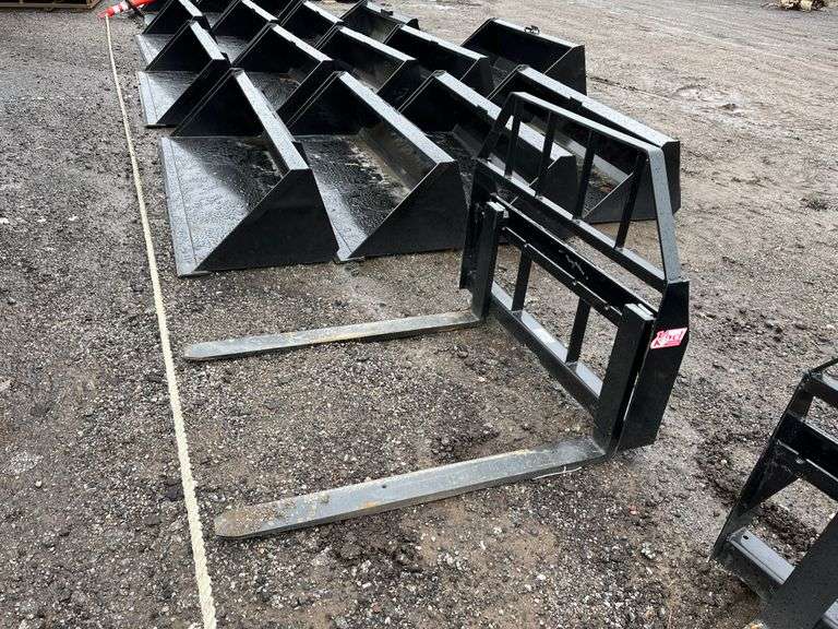 Kivel 3500 48" Pallet Fork Attachment - RES Auction Services
