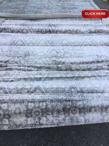 Tempo area rug, 5’3”x7’ - Rideau Auctions