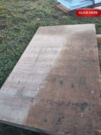 3' x 5' wooden platform on wheels - Rideau Auctions