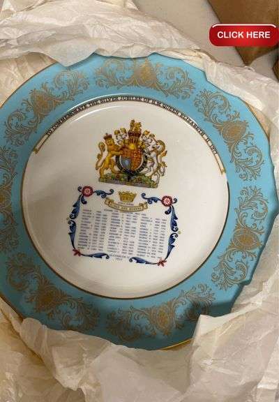 Queen Elizabeth plates - Rideau Auctions