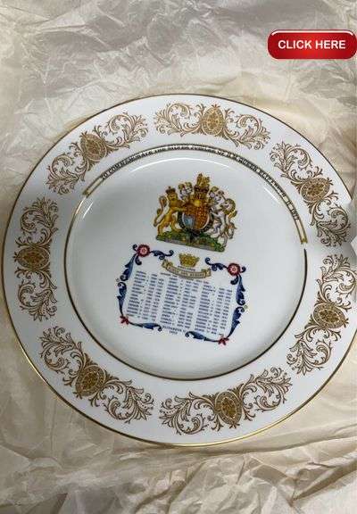 Queen Elizabeth plates - Rideau Auctions
