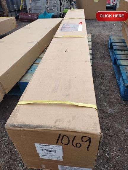 Aries big step side bar 4" ( dodge) - Rideau Auctions