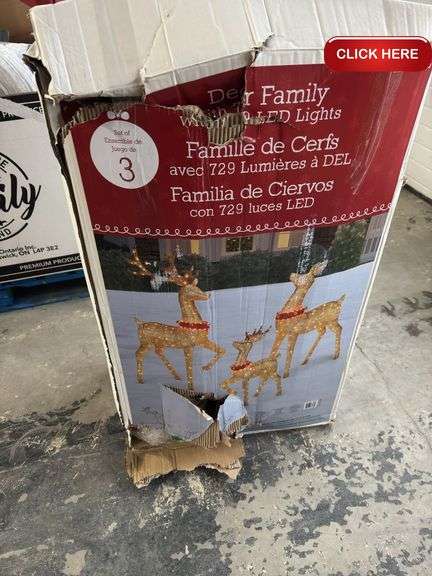 Family of reindeer - Rideau Auctions