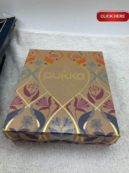 Pukka tea set - Rideau Auctions