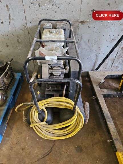 Giant industrial gas compressor - Rideau Auctions