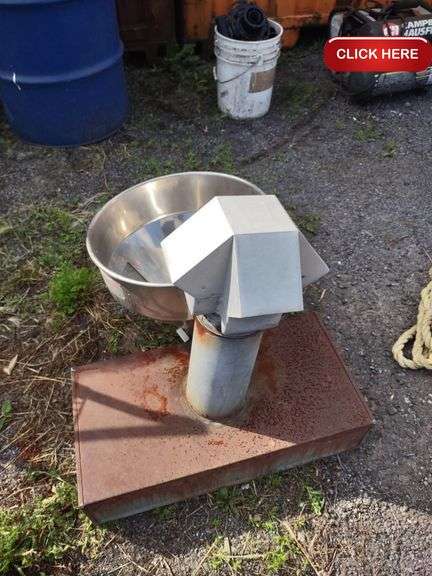 Chimney top / hopper - Rideau Auctions