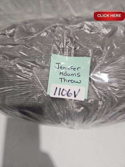 Jennifer Adam's throw - Rideau Auctions