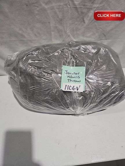 Jennifer Adam's throw - Rideau Auctions