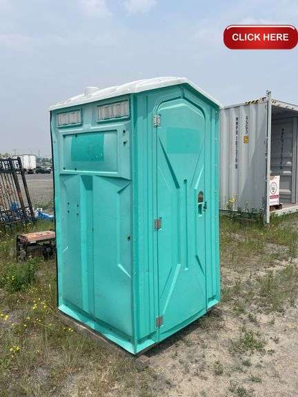 Green Porta-Potty - Rideau Auctions