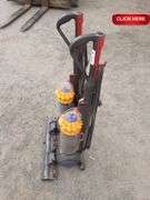 2 × Dyson DC42 Dyson vacuums - Rideau Auctions