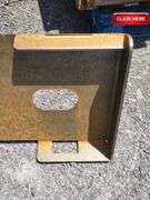 Quick attach mounting bracket plate - Rideau Auctions