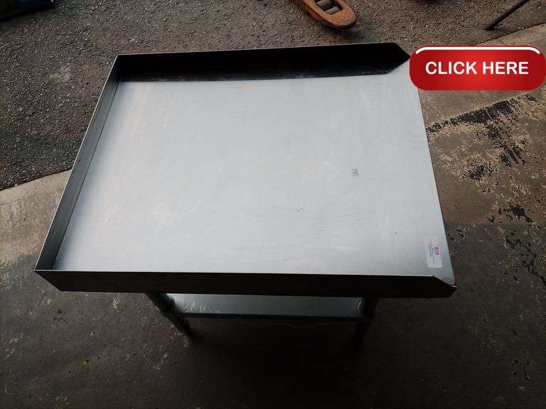 Short stainless steel utility prep table - Rideau Auctions