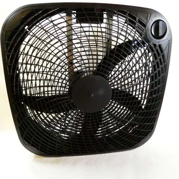 Amazon Basics 3 Speed Box Fan, 20-Inch, Black (Broken Plastic Part ...