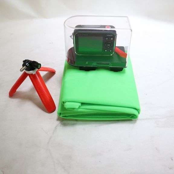 VTech KidiZoom Creator Cam, Red, With Green Screen - Rio Grande Trade