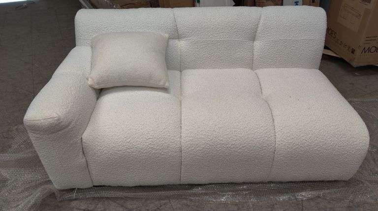 Upholstered Sectional Right Hand Couch | Like New - Rio Grande Trade