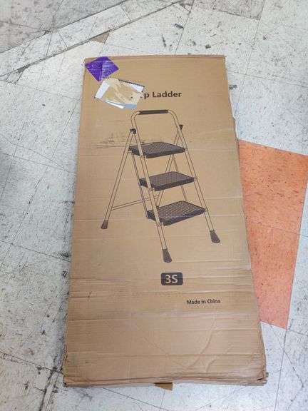 3 Step Foldable Ladder, Like New - Rio Grande Trade