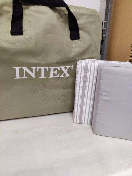 INTEX Air Mattress And Members Mark Sheet Bundle Unknown Size | Open ...