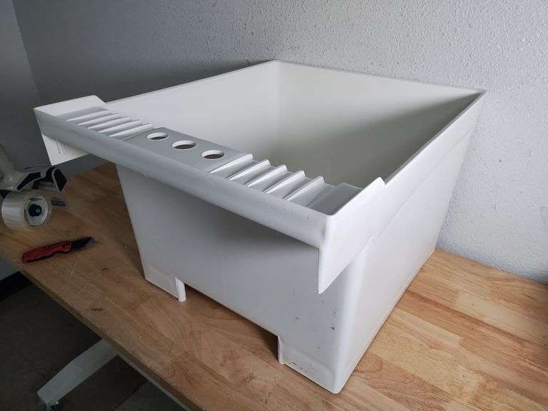 MUSTEE Utilatub 20 in. x 24 in. Structural Thermoplastic Wall-Mount ...