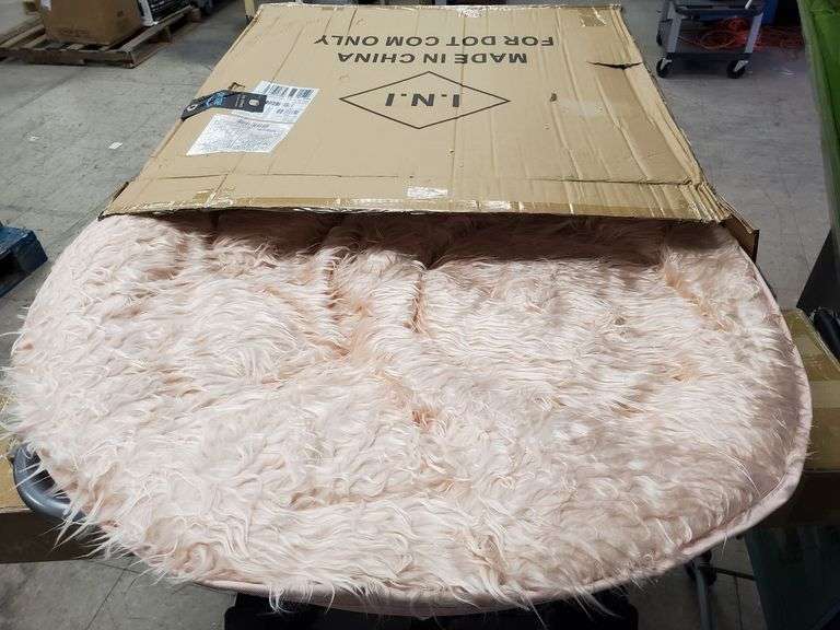 Round Fuzzy Lounge Chair, Like New/Open Box - Rio Grande Trade