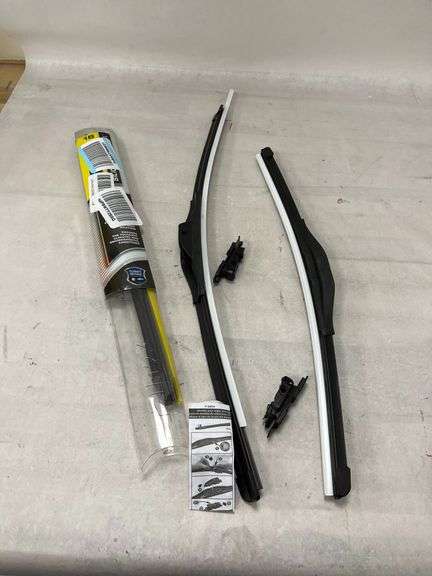 Windshield Wiper Set , Visually Good Condition - Rio Grande Trade