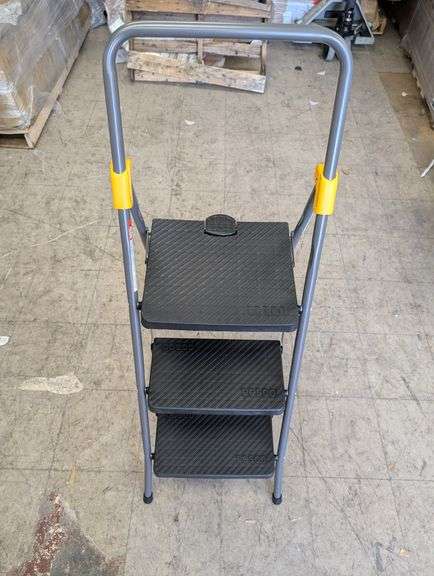 COSCO 3-Step Commercial Step Stool , Like New/Open Box - Rio Grande Trade
