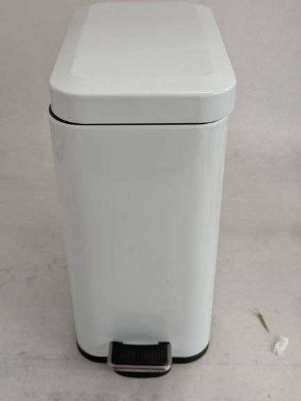 Small Trash Can , Like New - Rio Grande Trade