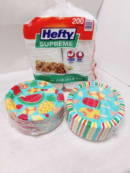 Hefty Supreme Trays & Member's Mark Paper Plates 2Pk Bundle, Like New ...