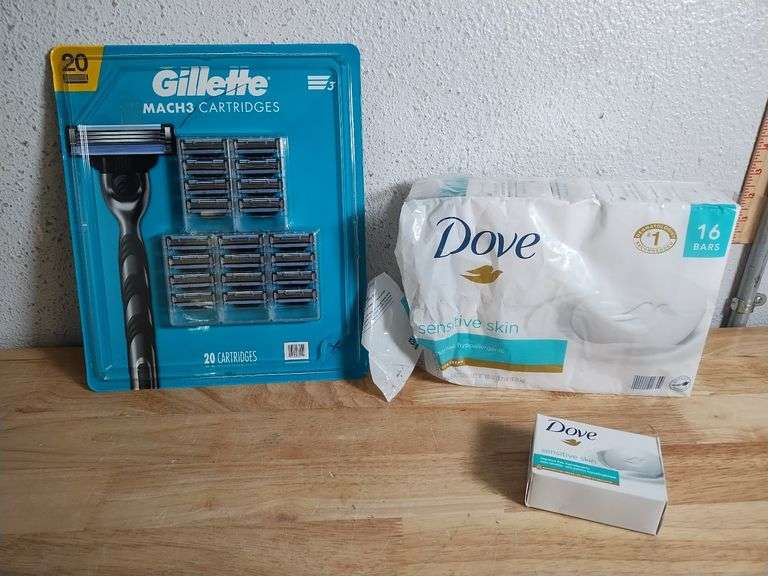 Bundle: Gillette Mach3 Men's Razor Cartridges, 20 ct. & Dove Beauty Bar ...