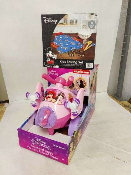 Disney Bundle | Like New - Rio Grande Trade