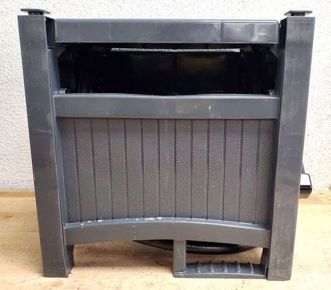 SUNCAST Garden Hose Hideaway Storage Reel Box, Holds Up To 100' Of 5/8 ...