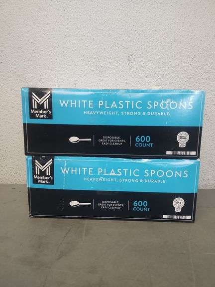 Member's Mark Plastic Spoons, 2 Boxes Of 600 | Open Box - Rio Grande Trade