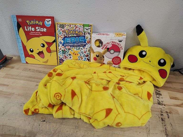 Pokémon Bundle: Pikachu Hooded Blanket, Pikachu Crochet Kit, Pokémon ...