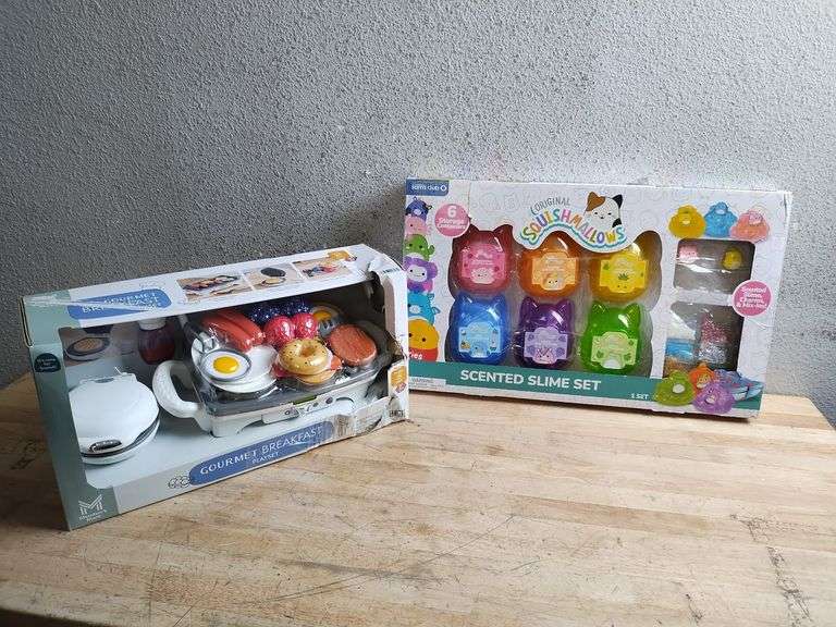 MEMBERS MARK Gourmet Breakfast Playset, 25pcs & SQUISHMALLOWS Scented ...