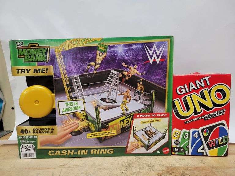 BUNDLE - WWE Money in the Bank Playset, 13x20" & MATTEL GAMES Giant UNO ...