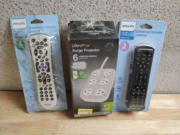 ULTRAPRO 6-Adapter Spaced Outlets Surge Protector & PHILIPS Universal ...