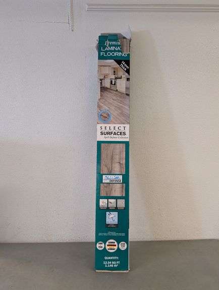 PREMIUM Laminate Flooring Set (6) | Open Box - Rio Grande Trade
