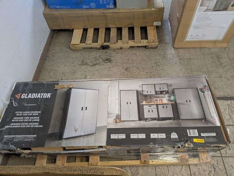 Gladiator 48in Extra Large Gearbox | Open Box | (See Condition Notes ...