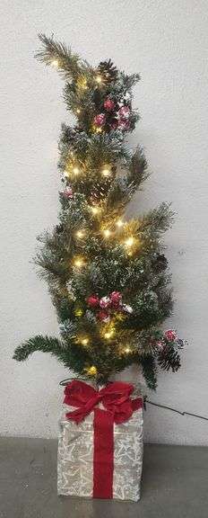 BRIGHTEVER 4Ft Pre-lit Christmas Tree W/ Present Base | Open Box | (See ...