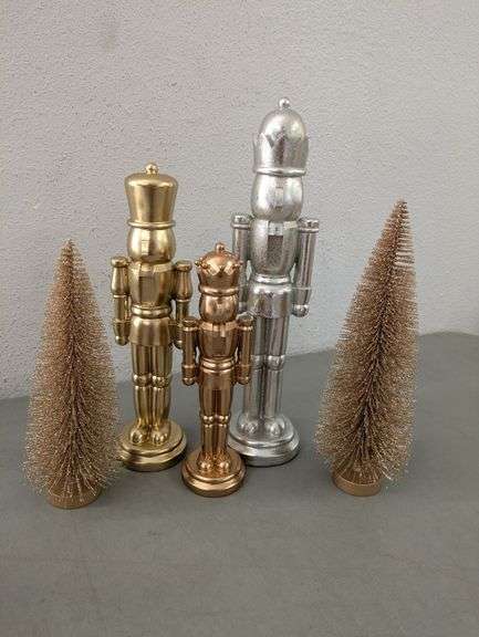 MEMBERS MARK 5PC Nutcracker Decor Set | Open Box | (See Condition Notes ...