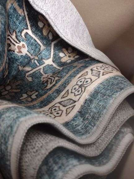 Large Patterned Washable Area Rug | Like New | (See Condition Notes ...