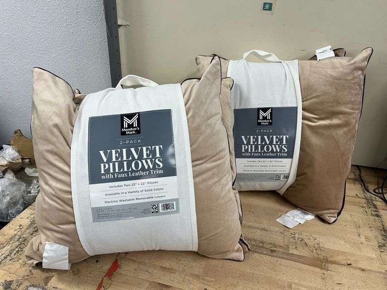 MEMBER'S MARK Tan Velvet Pillows w/Faux Leather Trim Bundle, 4ct | Like New - Rio Grande Trade