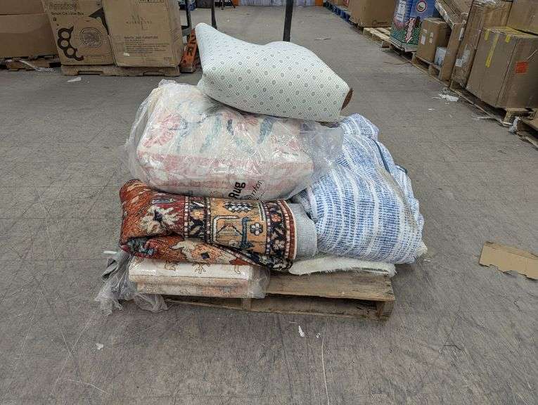 Pallet Of Miscellaneous Rugs | Open Box - Rio Grande Trade