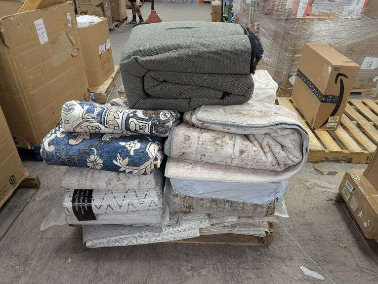 Pallet Of Miscellaneous Rugs | Open Box - Rio Grande Trade
