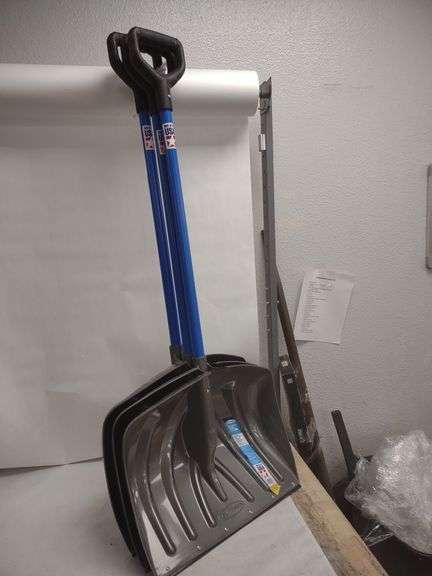Suncast 20" Combo Snow Shovel and Pusher. [lot of 3] | Open Box | (See ...