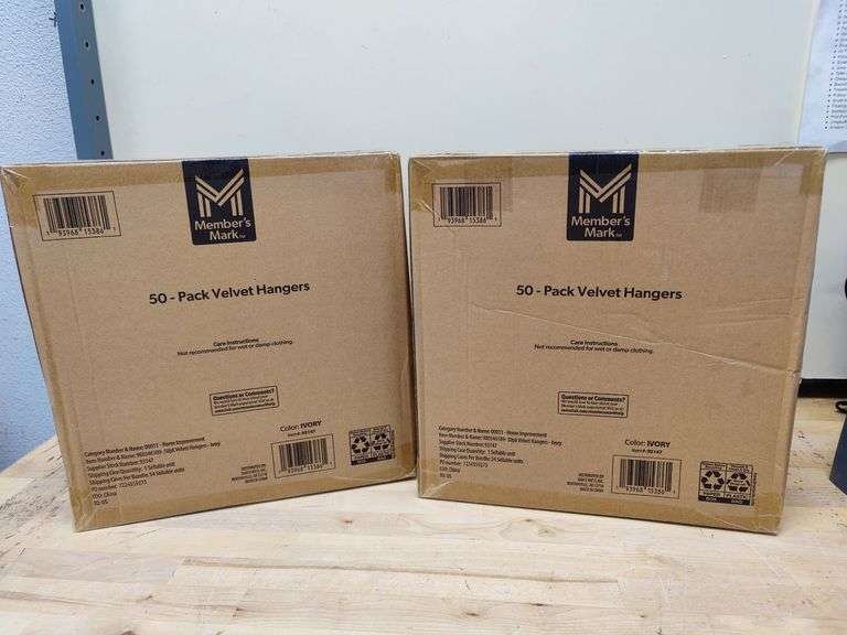 Member's Mark 50 Pcs Velvet Hangers 2-Pack Ivory | Like New | (See ...