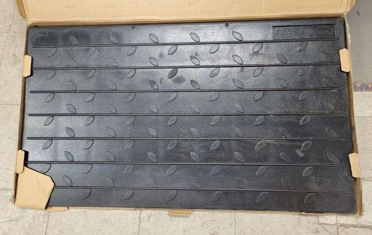 Silver Spring 4In. Threshold Rubber Ramp w/Slip Resistant Surface Black ...
