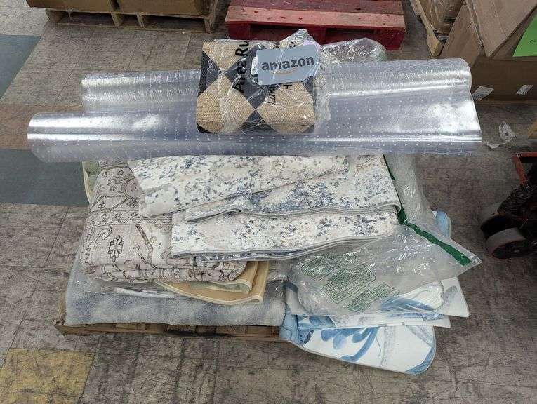 Pallet Of Miscellaneous Rugs/Mats | Open Box - Rio Grande Trade