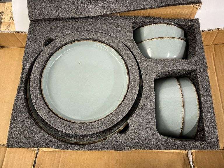 PURE LIVING 12-Piece Dinnerware Set | Open Box | (See Condition Notes ...